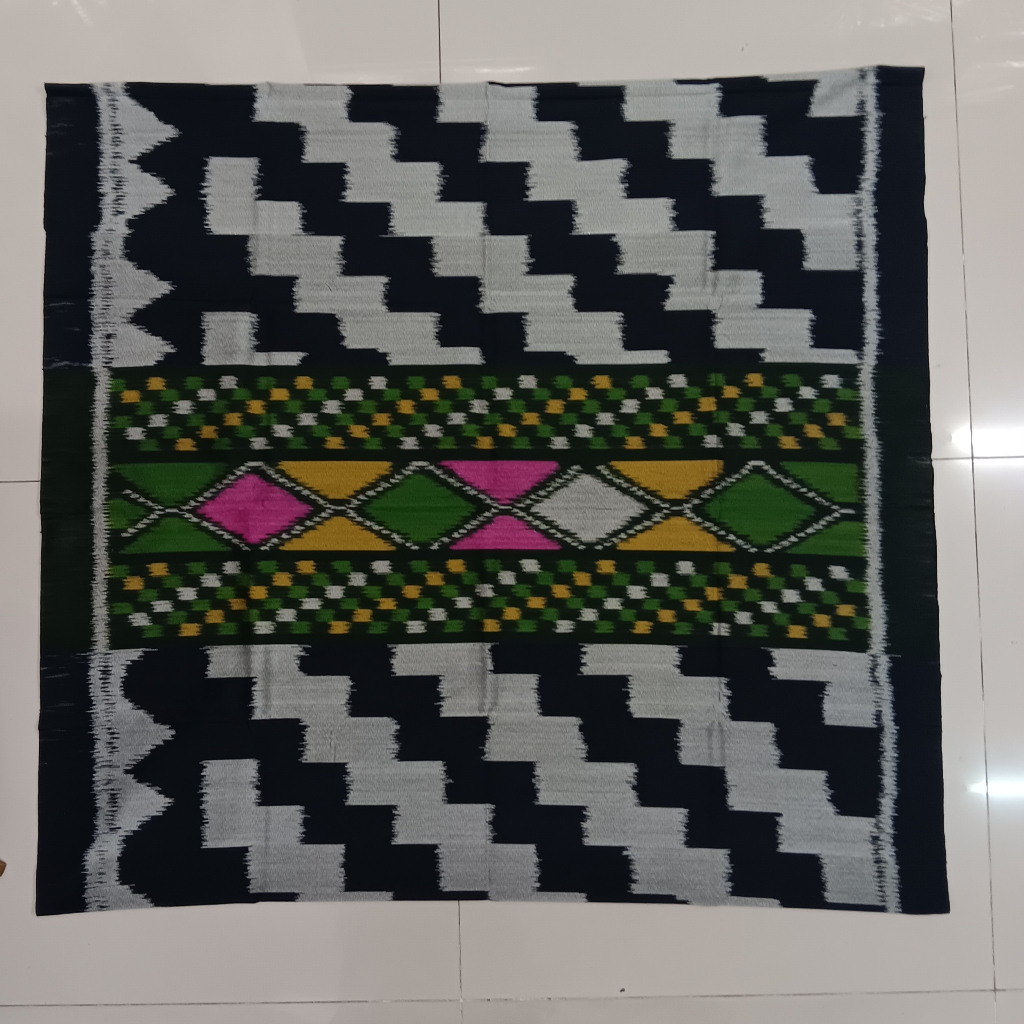 Jual KAIN SARUNG TENUN CORAK INSANG KHAS PONTIANAK / KAIN TENUN ...