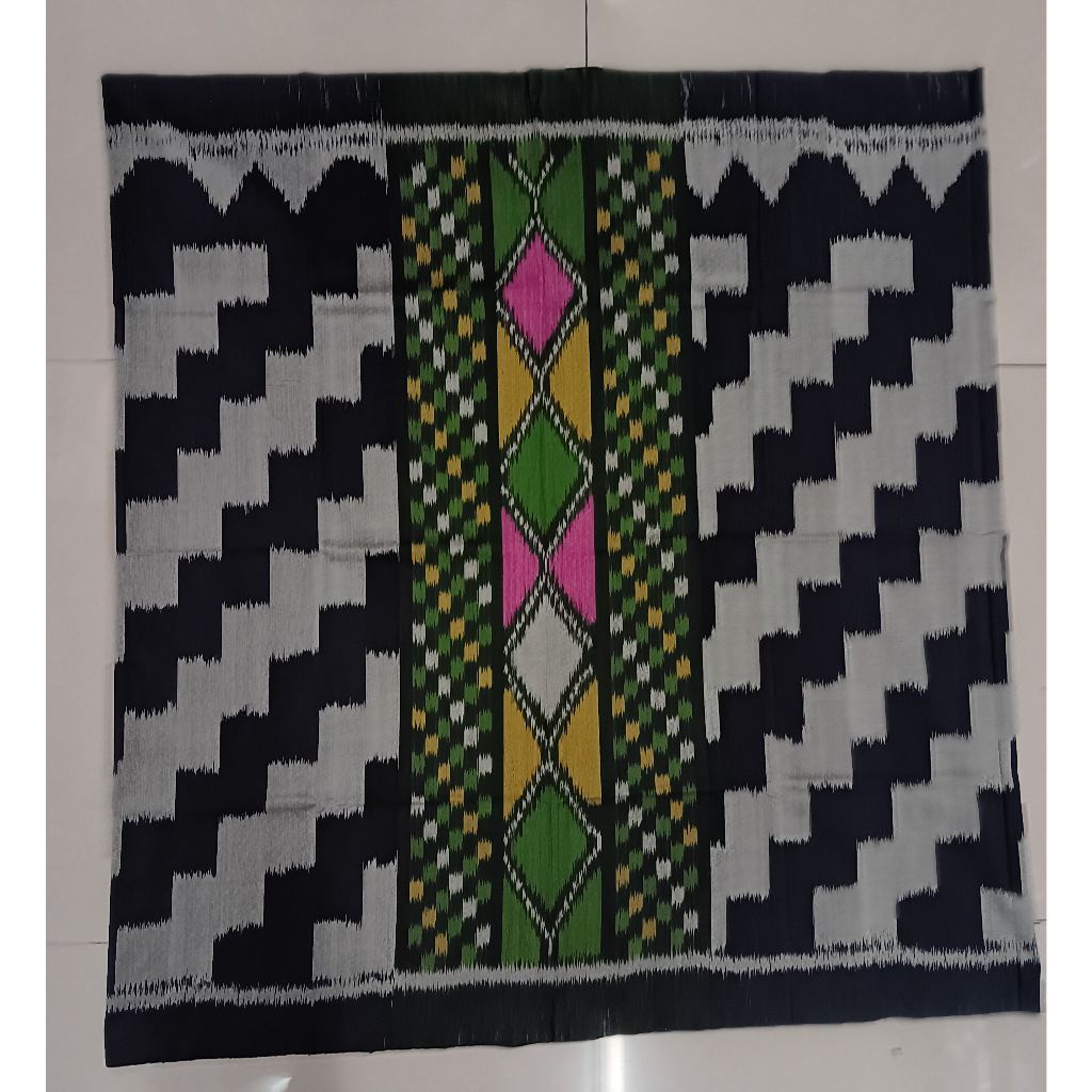 Jual KAIN SARUNG TENUN CORAK INSANG KHAS PONTIANAK / KAIN TENUN ...