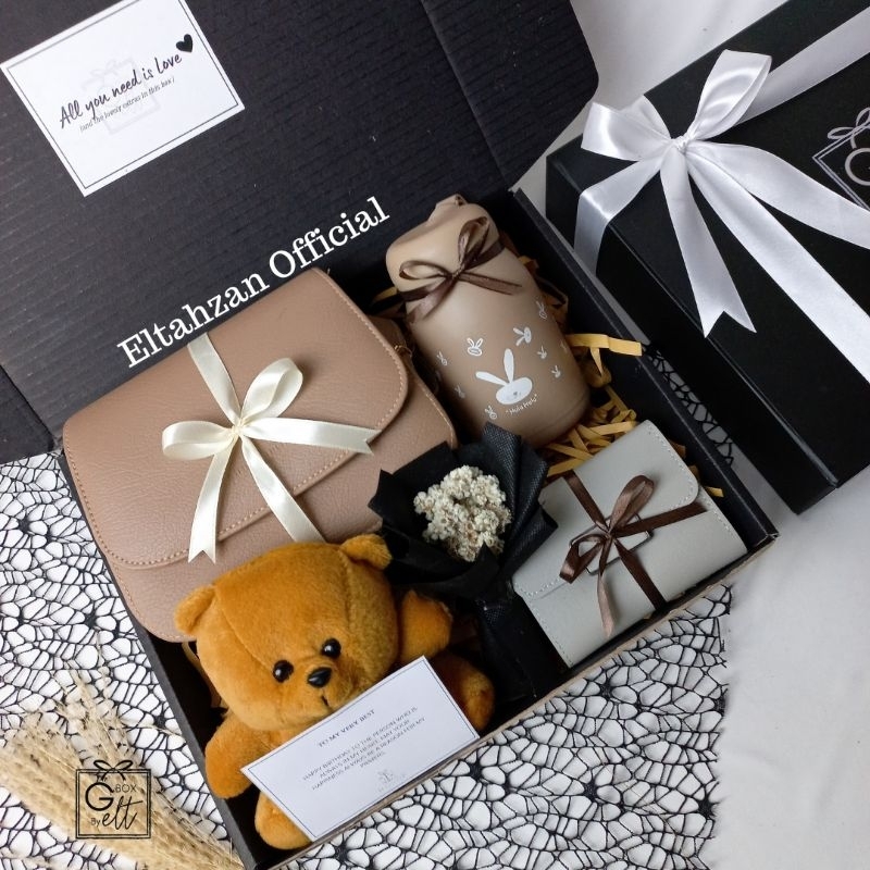 Jual GIFT BOX TAS CEWEK PREMIUM HAMPERS CEWEK HADIAH ULANG TAHUN KAO ...