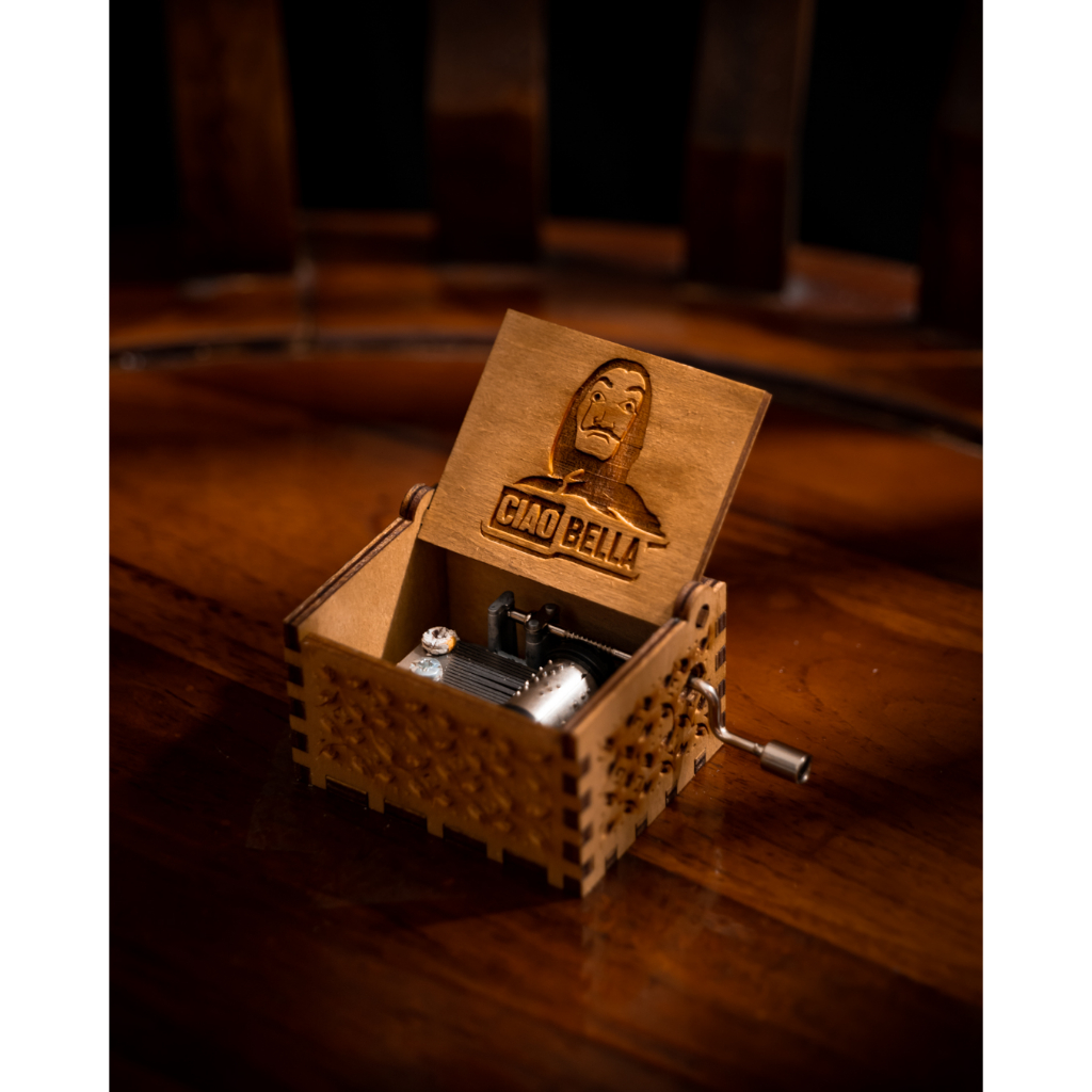 Jual Money Heist Music Box Mechanical - Hadiah Kolektor dengan Lagu ...