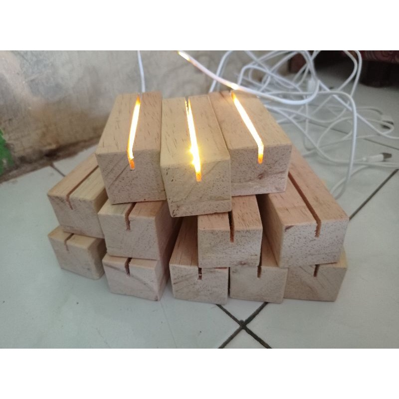 Jual price tag holder kayu / dudukan Akrilik / stand kayu acrylic ...