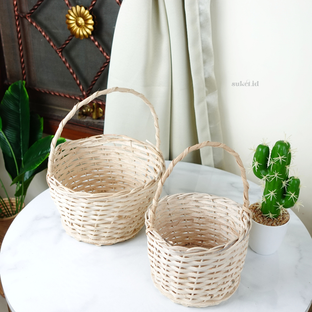 Jual Keranjang Anyaman Bambu / Keranjang Bunga isi 2 biji | Shopee ...