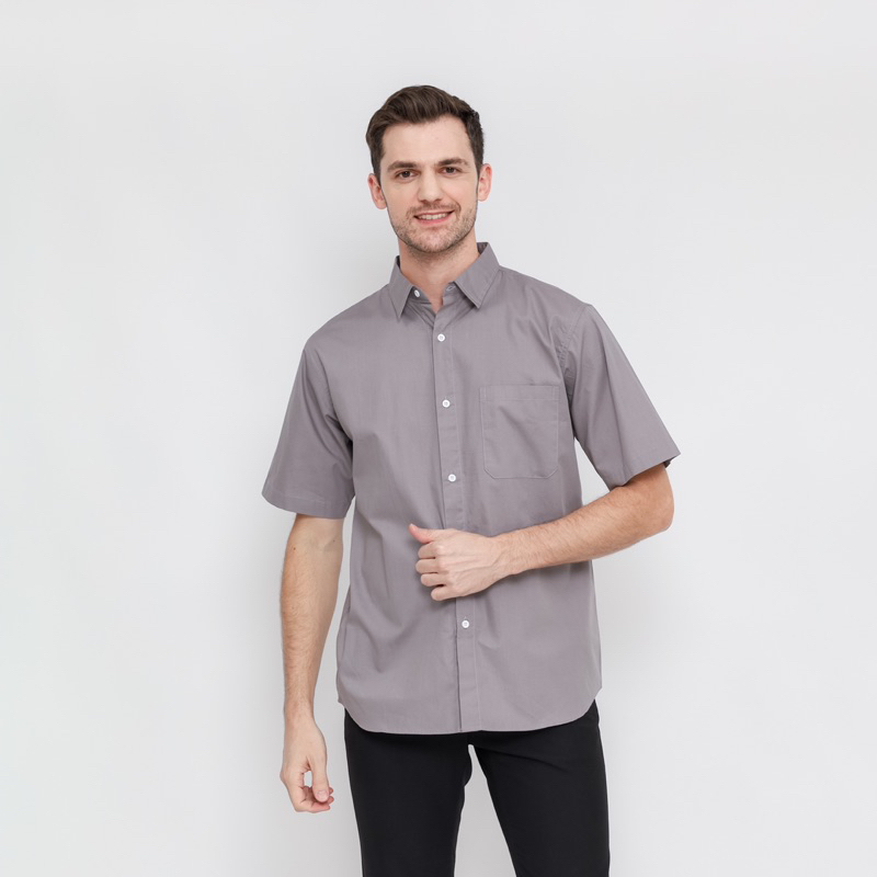 Jual Kemeja Basic Polos Lengan Pendek Garnet Grey Poplin - Kemeja Basic Pria Lengan Pendek ...