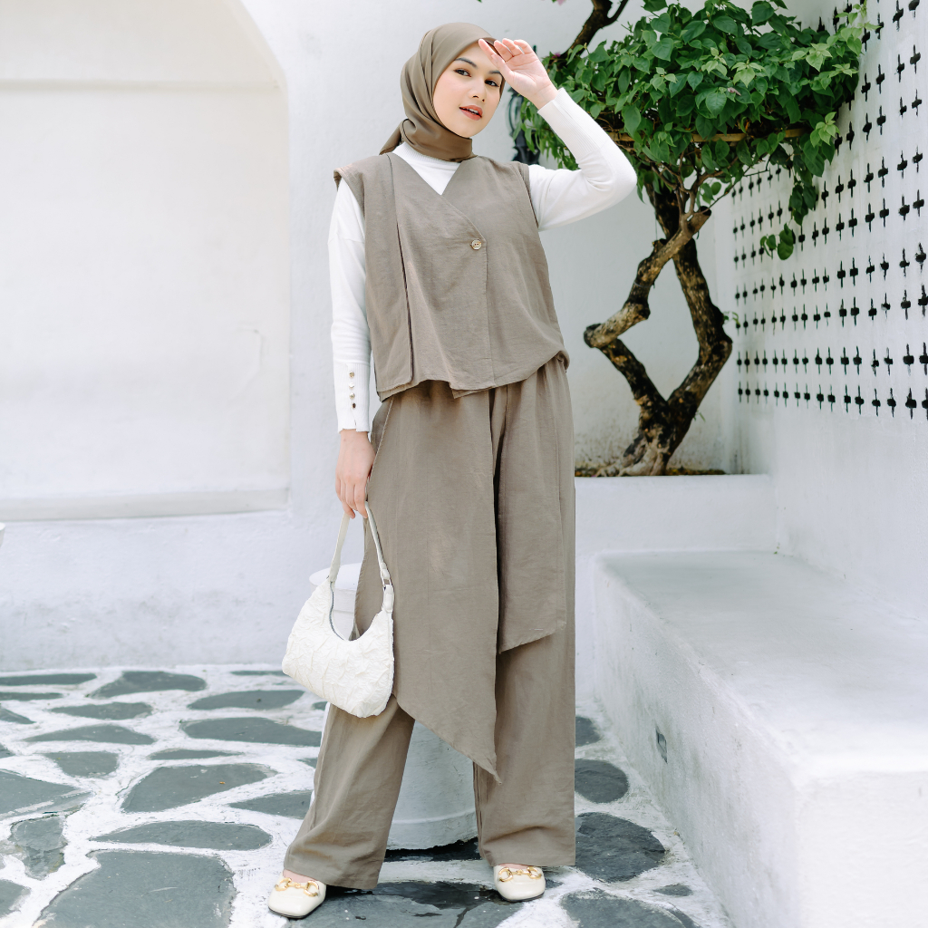 Jual Lozy Hijab - Nami Set (One Set Vest Rompi Linen) | Shopee Indonesia