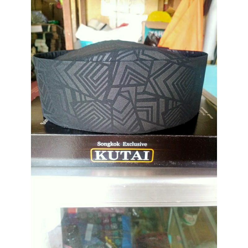 Jual (COD)Peci songkok kopyah hitam embos 3D motif timbul | Shopee ...