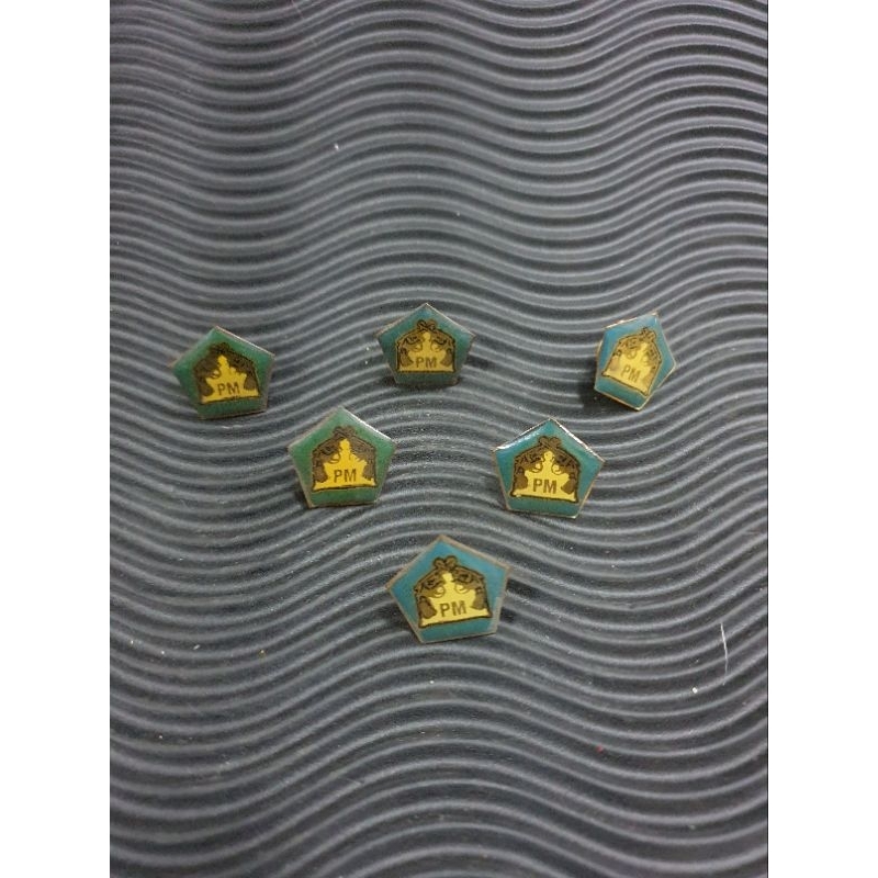 Jual pin kerah Pomal | pin kerah Baju Belakang Paku | pin Paku Logo ...