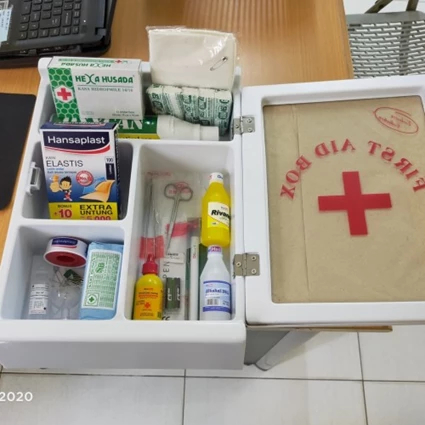 Jual Kotak Obat P3K Plus Isi A - B - C Isi Lengkap Dengan Box Murah ...