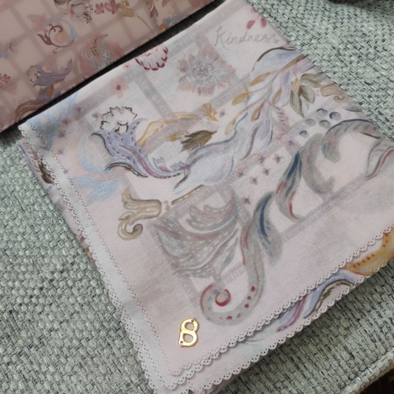 Jual Buttonscarves X Dian Pelangi The Autograph Series Fleur | Shopee ...