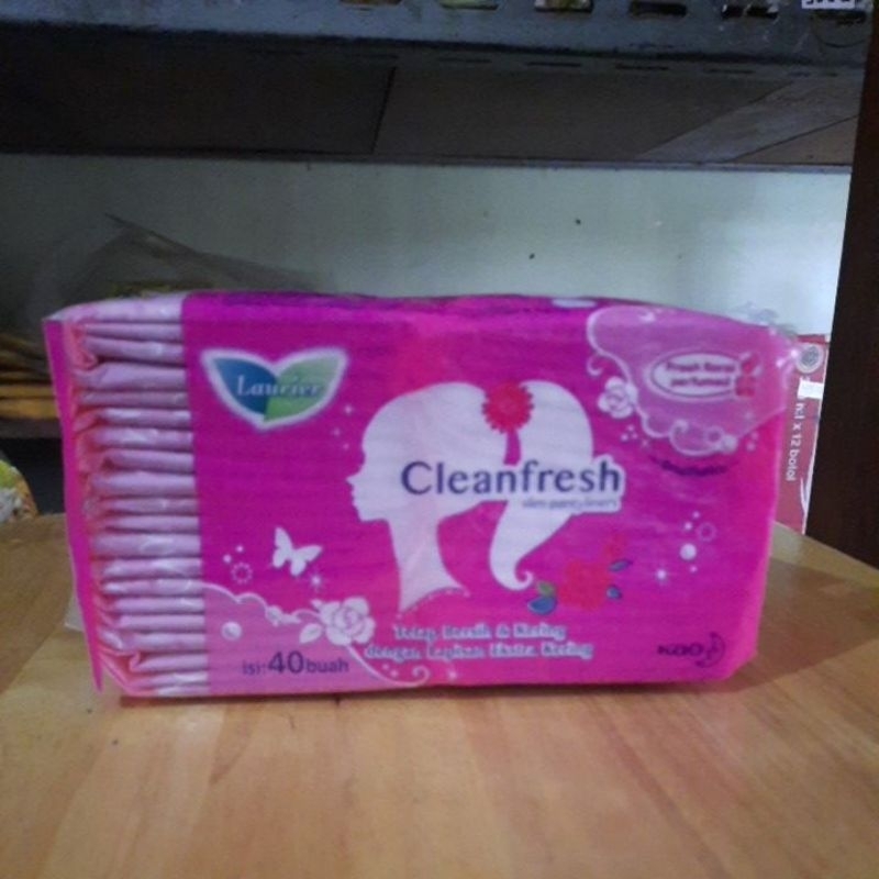 Jual PANTYLINER LAURIER FRESH PERFUMED (40 PADS) | Shopee Indonesia