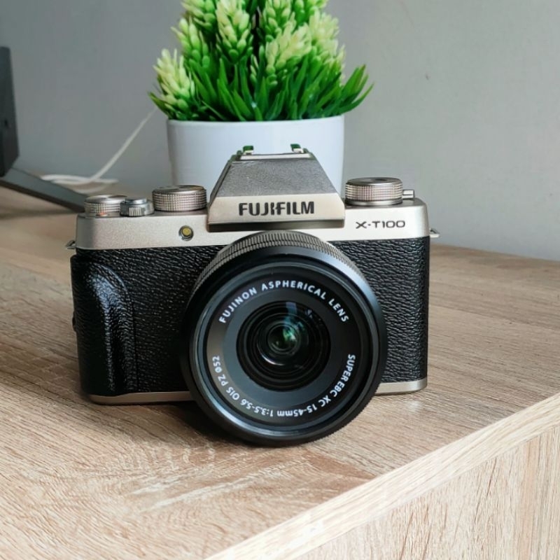 Jual Fujifilm xt100 Mulus Lensa kit wifi touchscreen | Shopee Indonesia