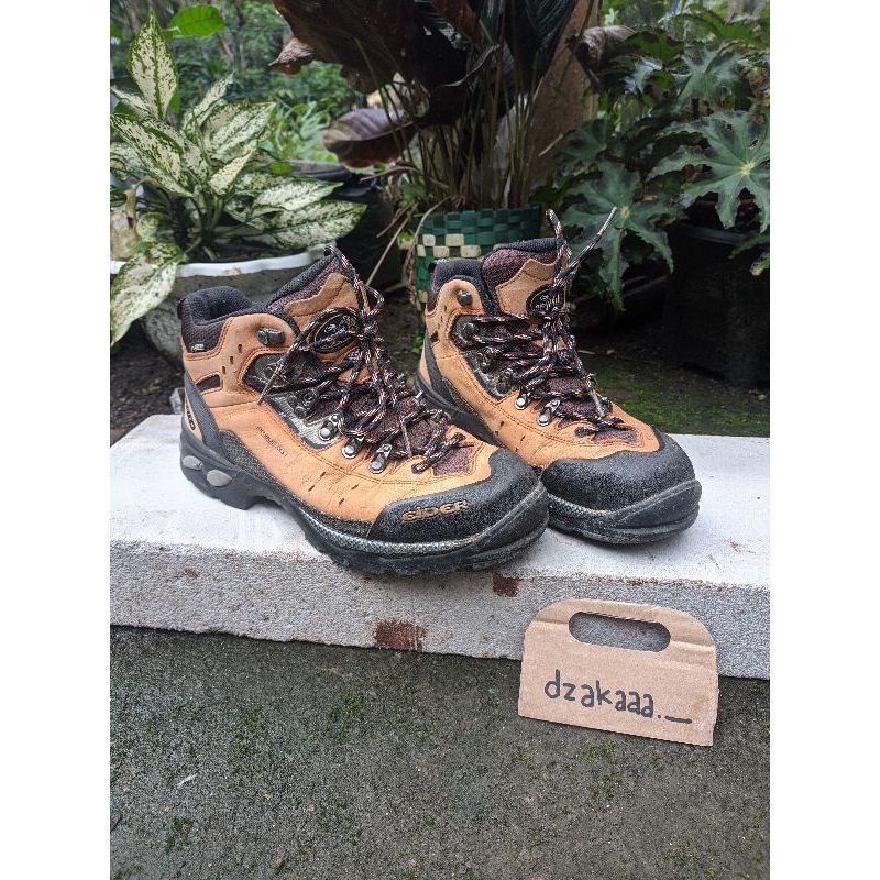 Jual SEPATU GUNUNG EIDER ORIGINAL BEKAS SEPATU MENDAKI SEPATU MUNCAK ...