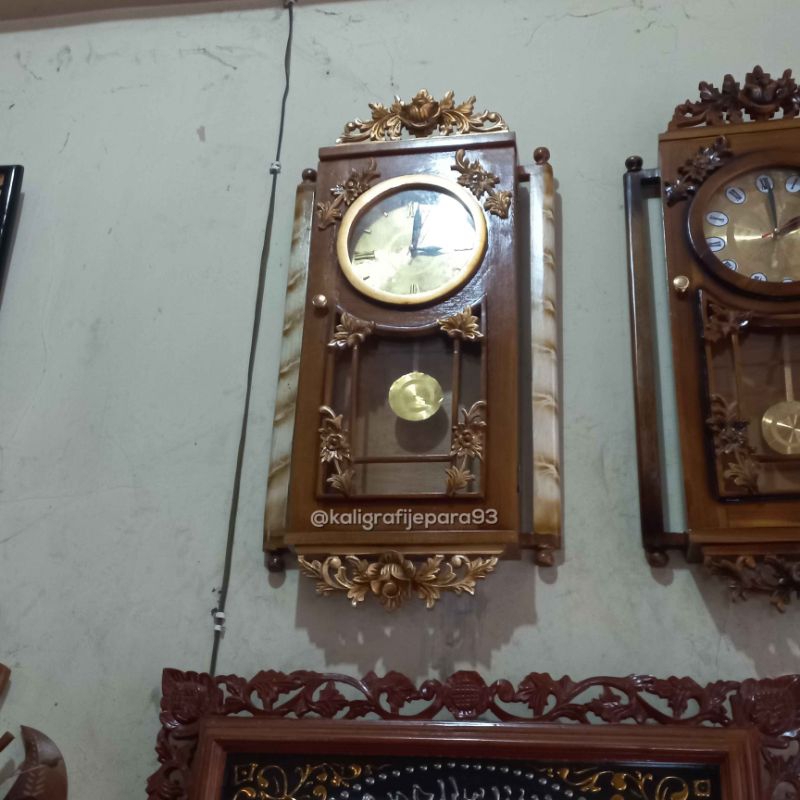Jual Jam Dinding Ukir Kayu Jati, Almari Jam Bandul, Lemari Jam Kayu ...