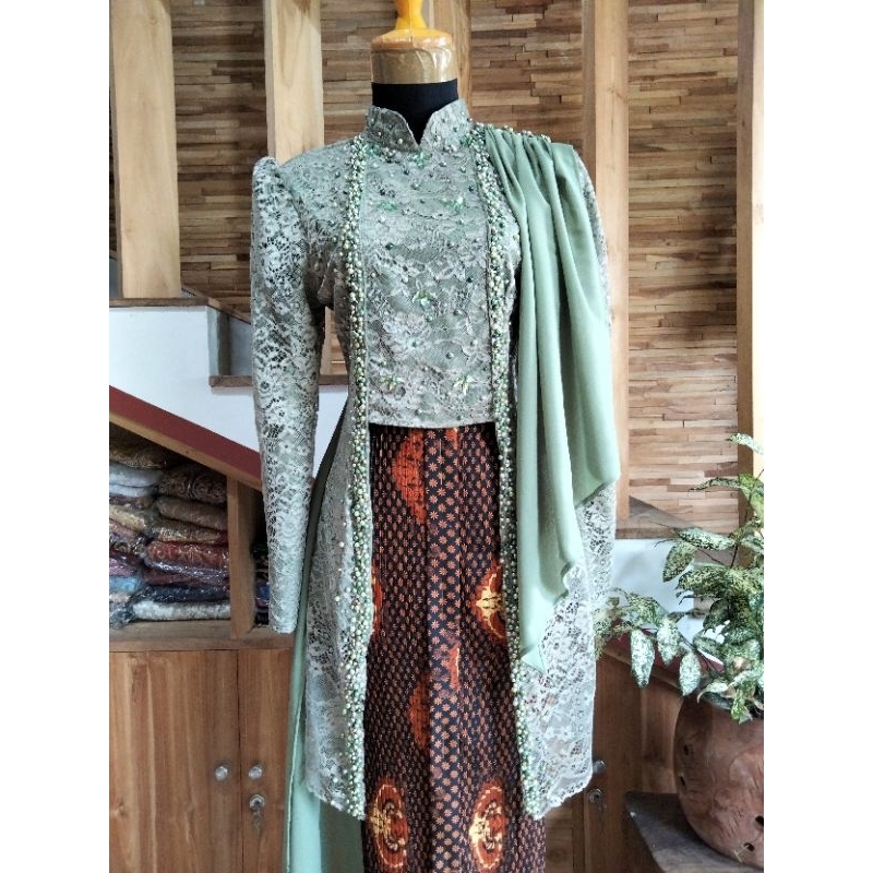 Jual kebaya wisuda / kebaya kondangan / kebaya pagar ayu. | Shopee ...