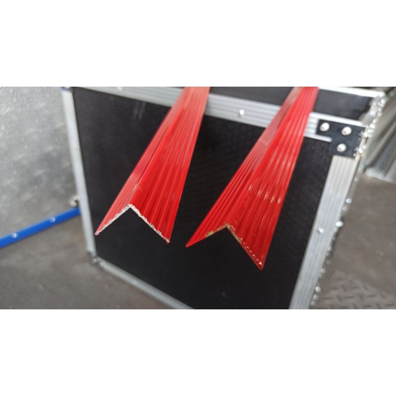 Jual List alumunium -L- Flight case Pro Merah 1 batang ukuran 1x150cm ...