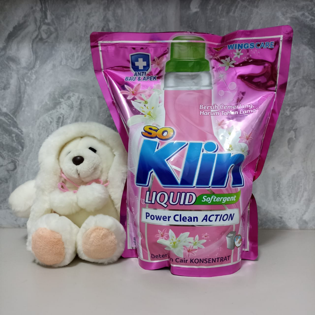 Jual So Klin Liquid Softergent Deterjen Cair Power Clean Action 1600 ml (Expired 2025) | Shopee ...