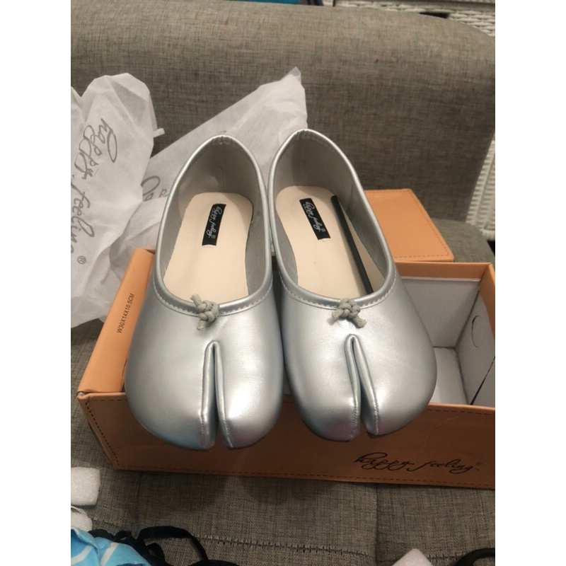 Jual Tabi Shoes Silver | Shopee Indonesia
