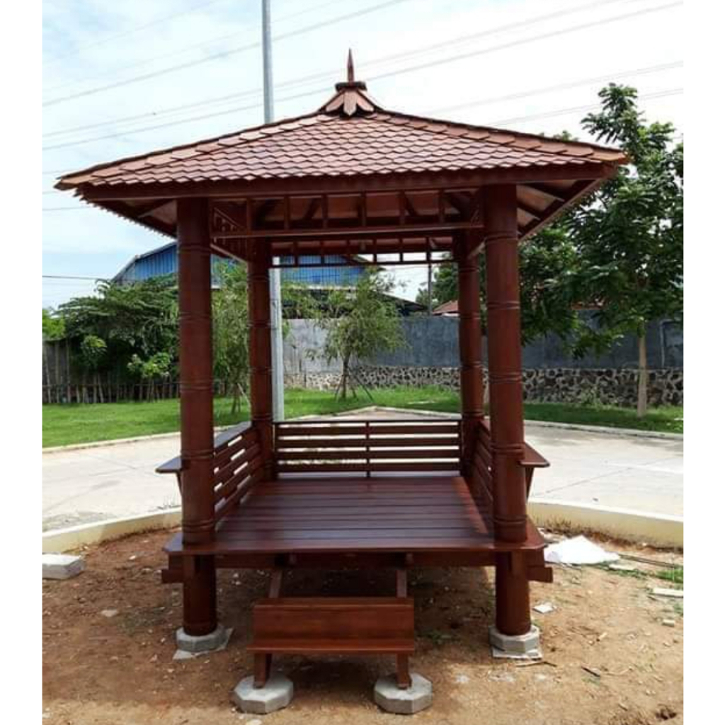 Jual Gasebo Kayu Kelapa Atap Sirap Kayu Ulin Ukuran 2x2 Meter Tiang ...