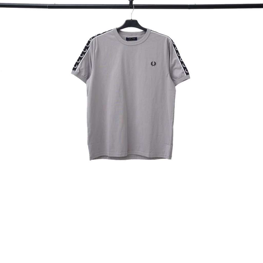 Jual FRED PERRY Basic Logo Shoulder Black Tshirt Authentic / Kaos ...