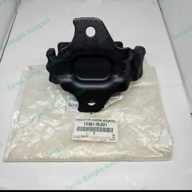 Jual Engine Mounting Depan L/R Innova Reborn Fortuner VRZ 12361-0L021 ...