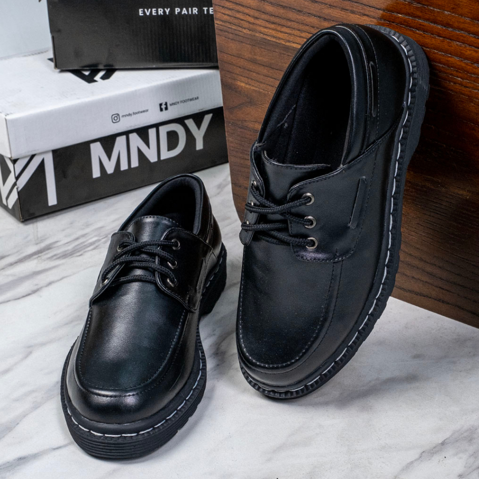 Jual OSLAN BLACK |ManNeedMe x Monday| Sepatu Pantofel Pria Docmart ...