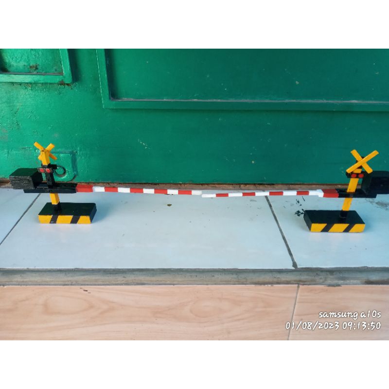 Jual miniatur palang pintu kereta api(bahan full kayu) | Shopee Indonesia