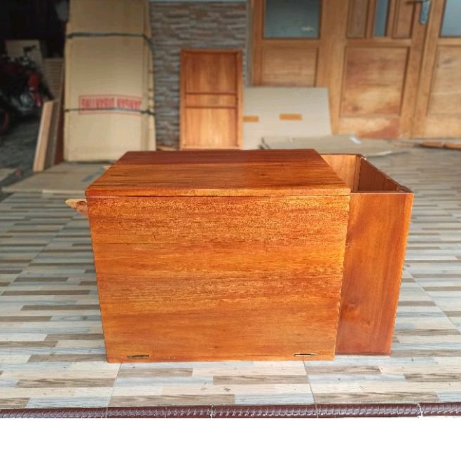 Jual Box Jualan Kopling Pintu 1( Box Kopi +Tempat Gelas Cup) | Shopee ...