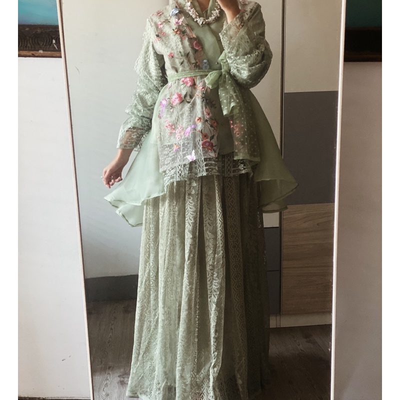 Jual Beachylooks Kebaya Wisuda Lamaran Kondangan Meliana | Shopee Indonesia