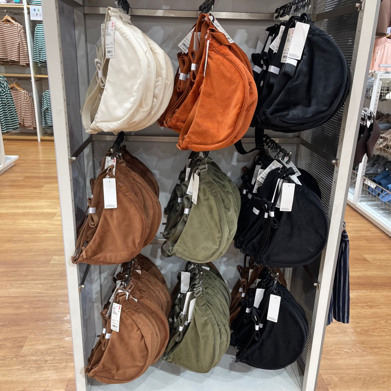 Jual Uniqlo Nilon slingbag / tas uniqlo parasut tas corduroy | Shopee ...