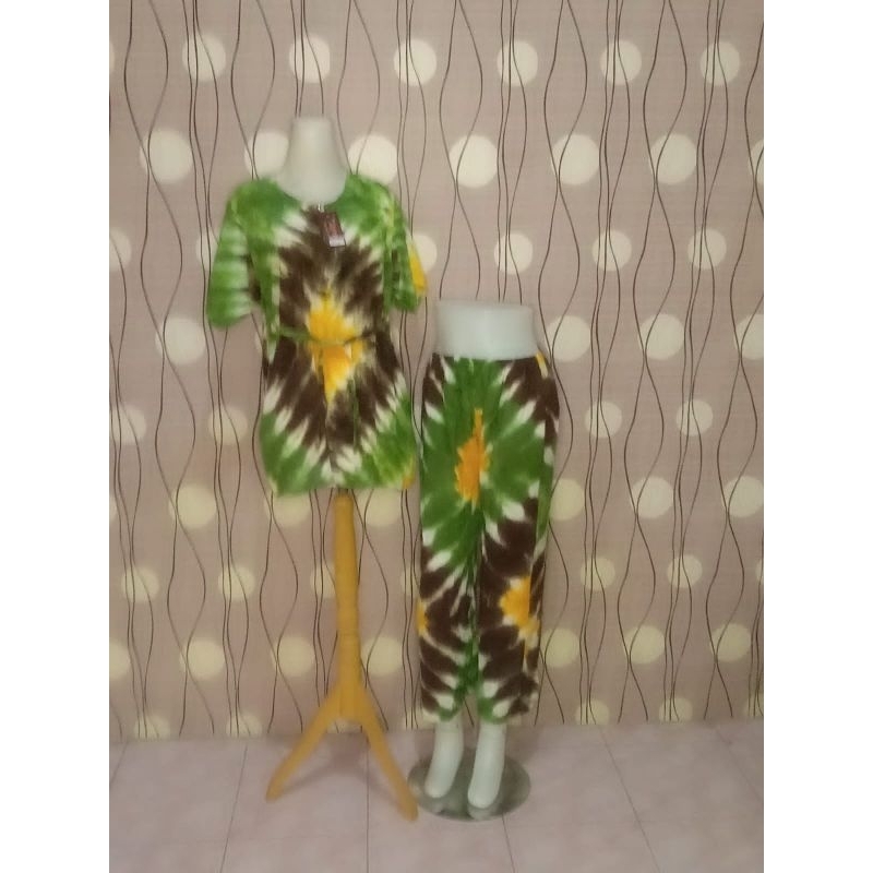 Jual Setelan pelangi love viral | Shopee Indonesia