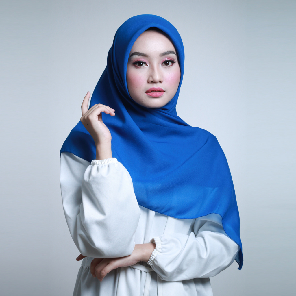 Jual Hijab Bella Square Pollycotton Premium - Jilbab Segiempat Polos Seri Warna Biru PAN ...