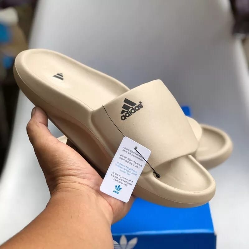 Jual SANDAL SLIDE SLOP ADIDAS EVA YEEZY KANYE WEST / SANDAL SELOP ...