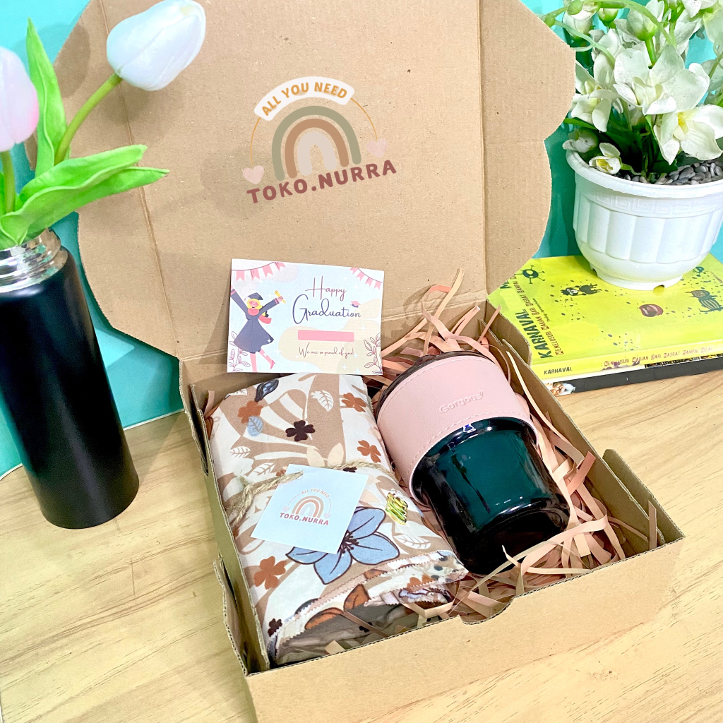 Jual Hampers Hijab dan Tumbler - Gift Box - Kado Wisuda Teman - Ibu ...