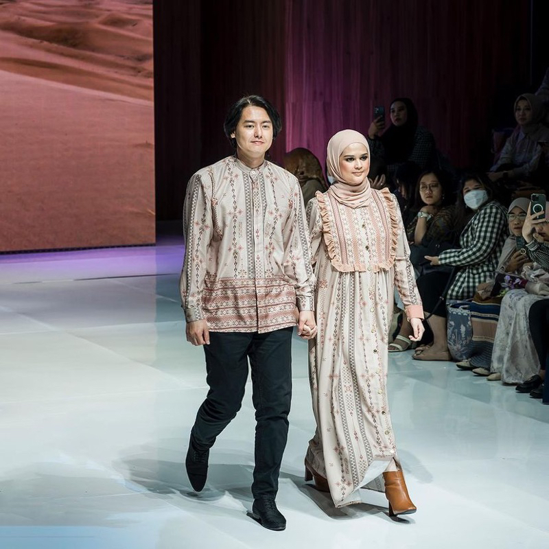 Jual ZASKIA SUNGKAR JEHNA DRESS CREAM ORIGINAL ZS -AQRFASHION | Shopee Indonesia