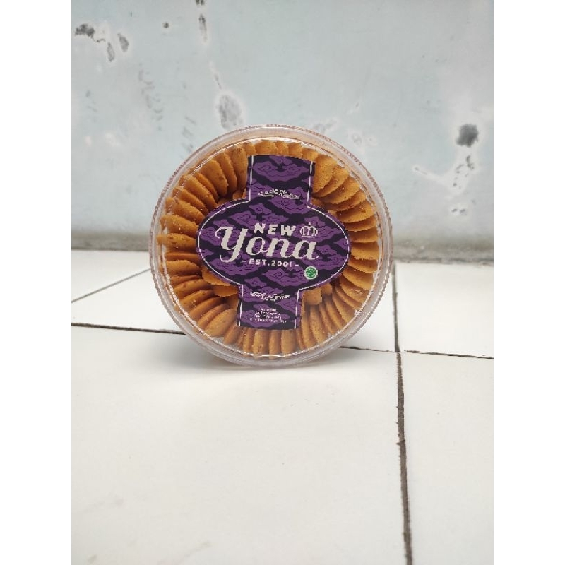Jual yona cookies kue yoona kue lebaran yona new yona kue lebaran ...