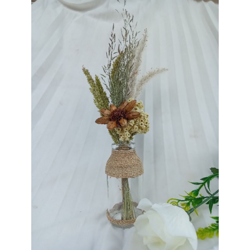 Jual mix bunga kering/hiasan bunga kering/hiasan mini buket/hiasan meja ...