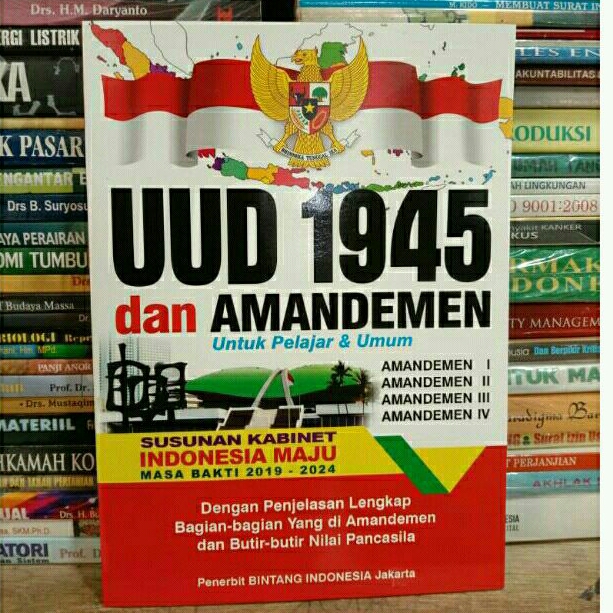 Jual Buku Uud 1945 Dan Amandemen Untuk Pelajar Dan Umum Shopee Indonesia 