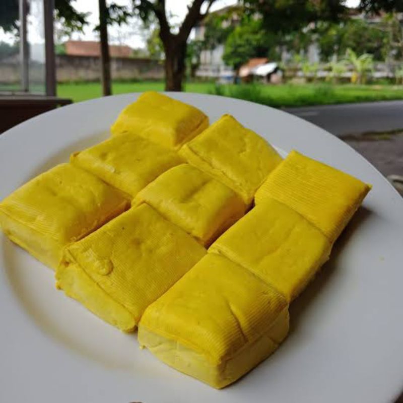Jual Tahu Kuning Cibuntu Bandung isi 10 pcs (DEUDEUIEUN)|Sayur Antar ...