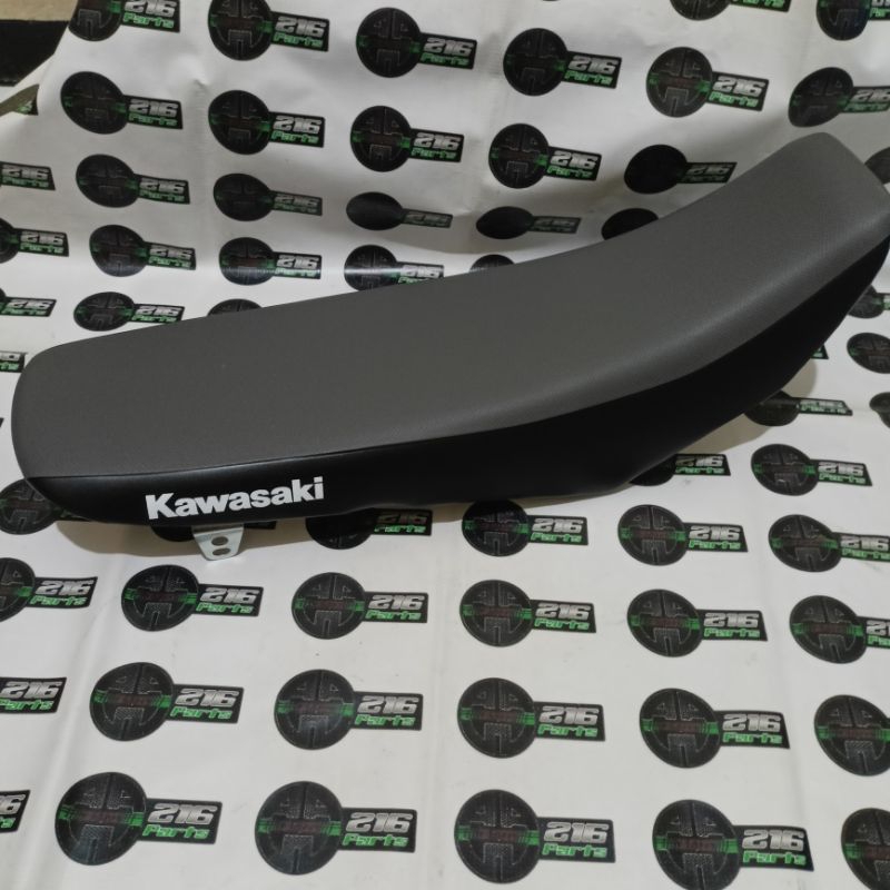 Jual Jok duduk KLX BF 150 D-Tracker 150 abu hitam Original Kawasaki ...