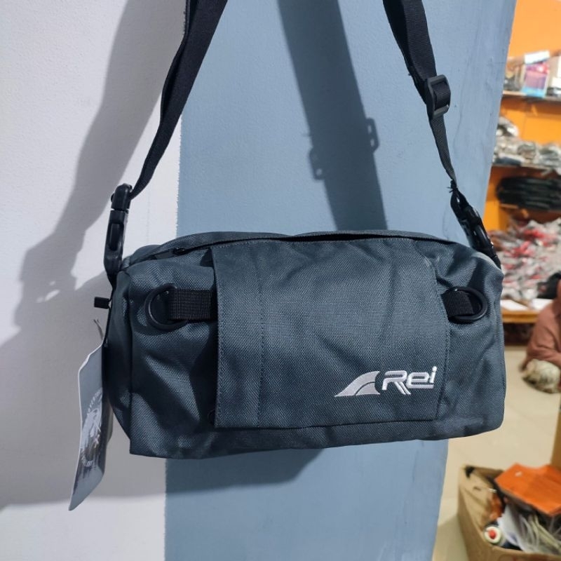 Jual Tas Selempang Rei Wonderer Original Tas Pinggang Arei Original ...