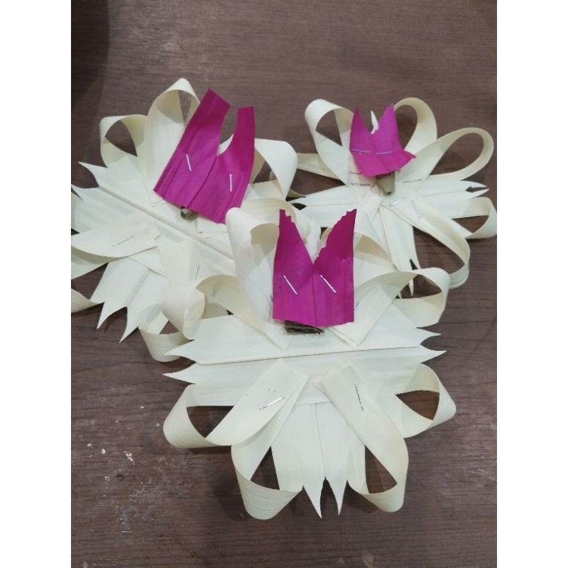 Jual Canang Sari Busung ibung /Canang Goak/ canang bali/ jejaitan bali ...