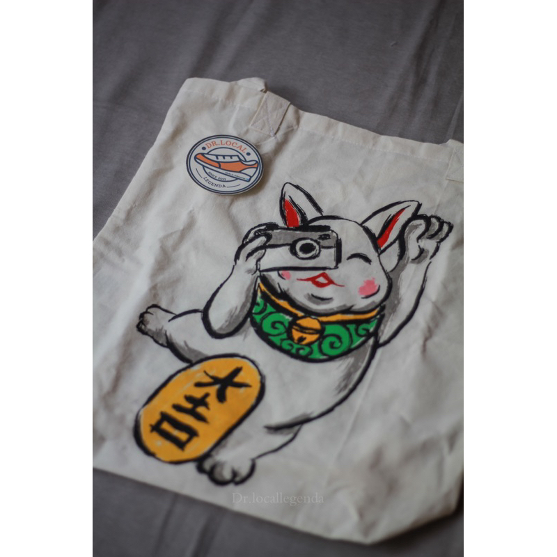 Jual [100% ORIGINAL PRODUCT] TOTEBAG COMPASS X FXXKINGRABBITS LUCKY ...
