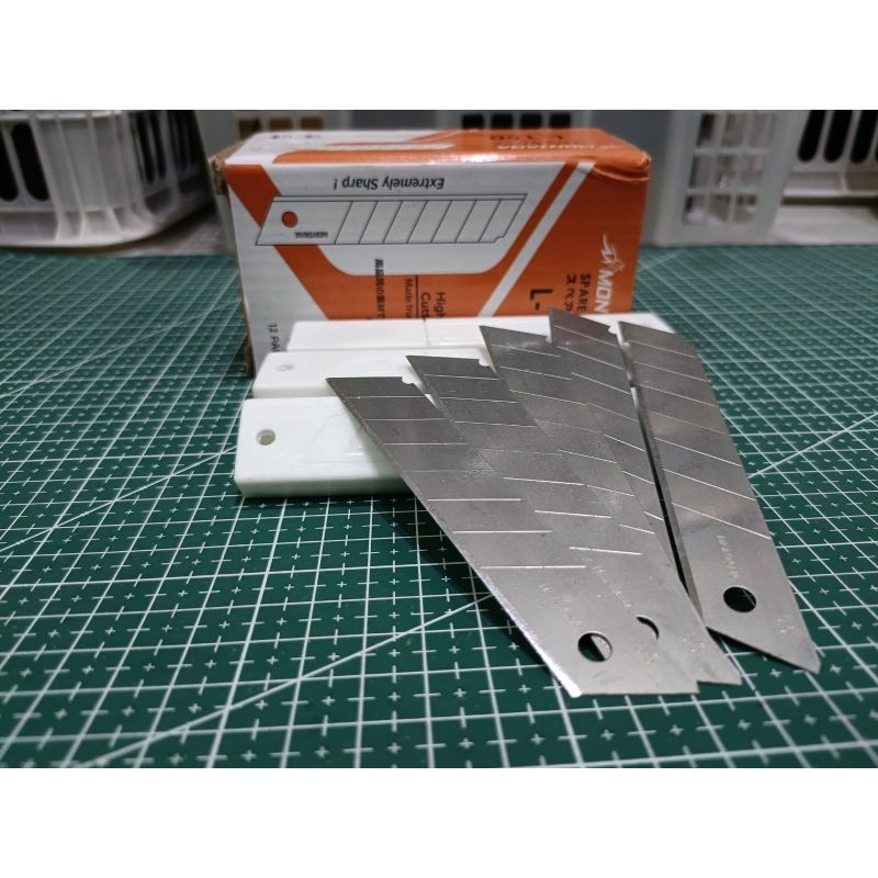 Jual isi Cutter Besar L-150 dan kecil Blade Refill isi pisau | Shopee Indonesia