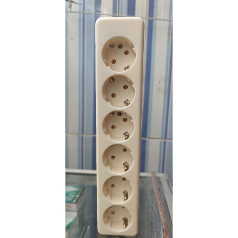 Jual STOP KONTAK OB MERK LOYAL ARDE KUNINGAN TAHAN API ber - SNI. 2-4-6 ...