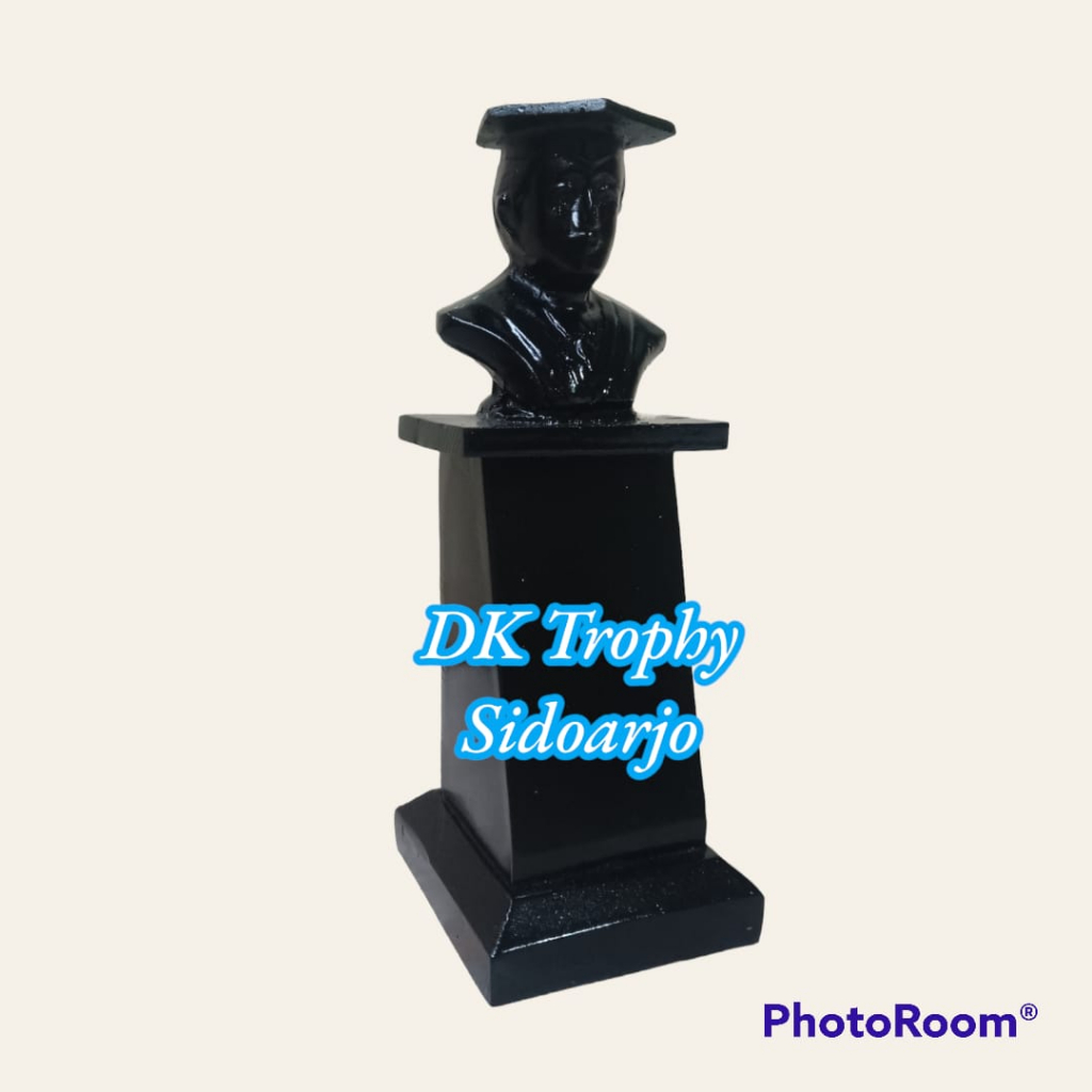 Jual Plakat Patung Wisuda Souvenir Patung Wisuda | Shopee Indonesia