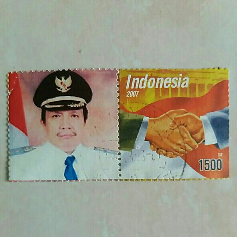 Jual (AA) Perangko Prisma 2007 Jabat Tangan Seri 1 - Walikota Used ...