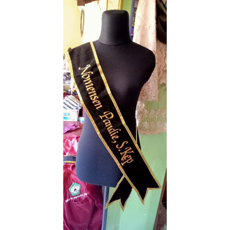Jual selempang wisuda dengan pinggiran pita Gold dan silver ukuran SMP ...