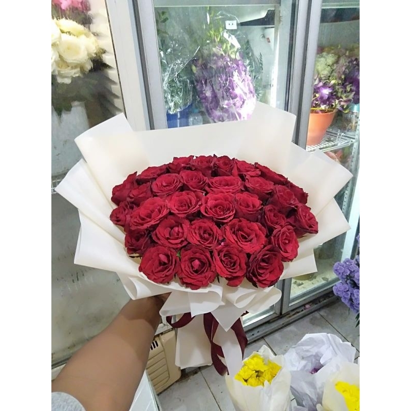 Jual BUKET MAWAR MERAH | BUKET BUNGA LELY | Shopee Indonesia