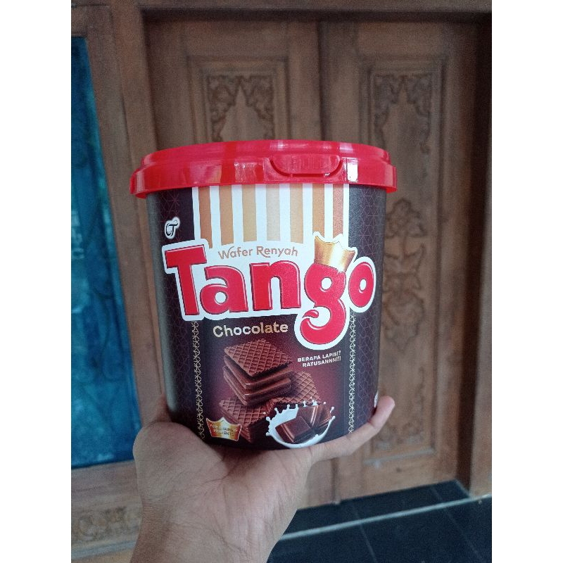 Jual PROMO MURAH TANGO Wafer Kaleng Rasa Cokelat 300g sertakan box ...