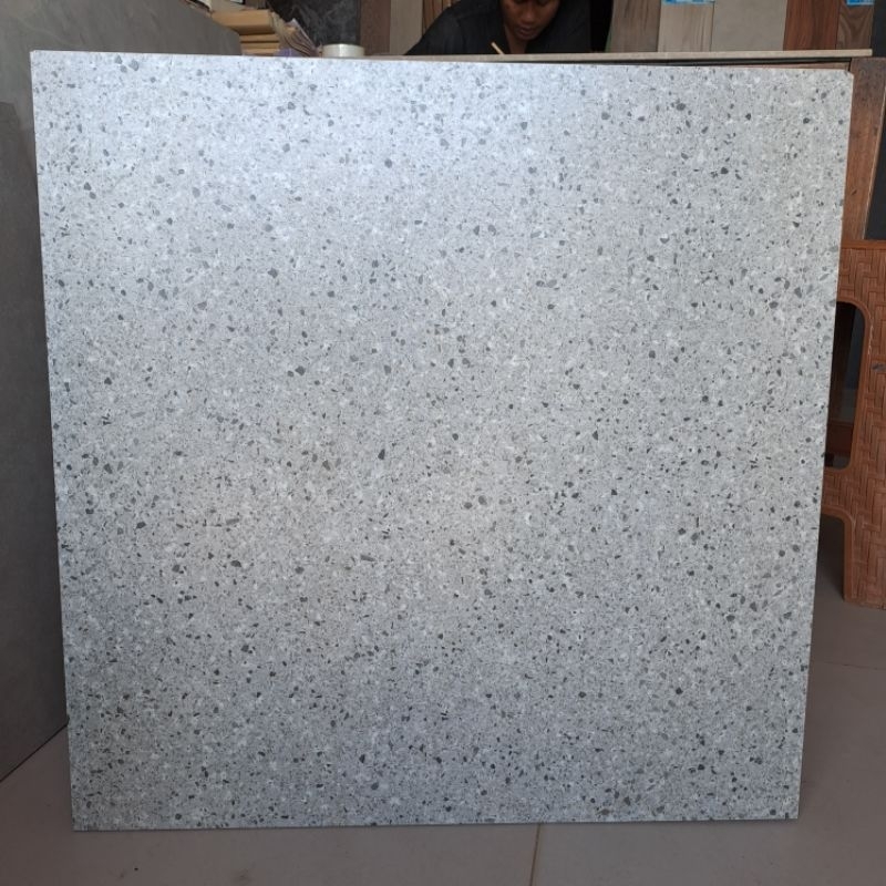 Jual granit lantai terazzo infiniti kw3 60x60 TERRAZZO TERA GREY | Shopee Indonesia