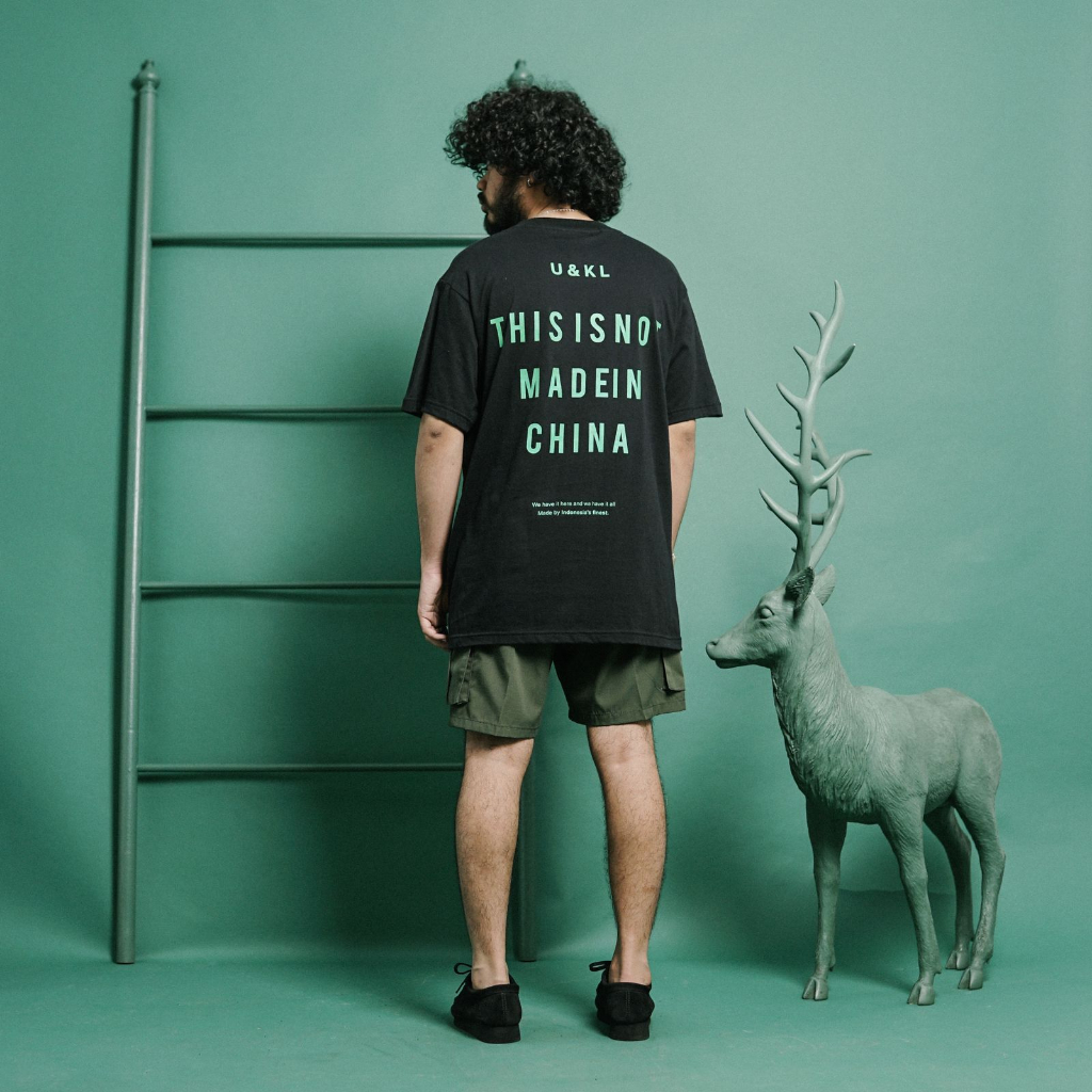 Jual UNKL347 T-Shirt Hitam Bahan Combed Motif Simpel TIMN | Shopee ...